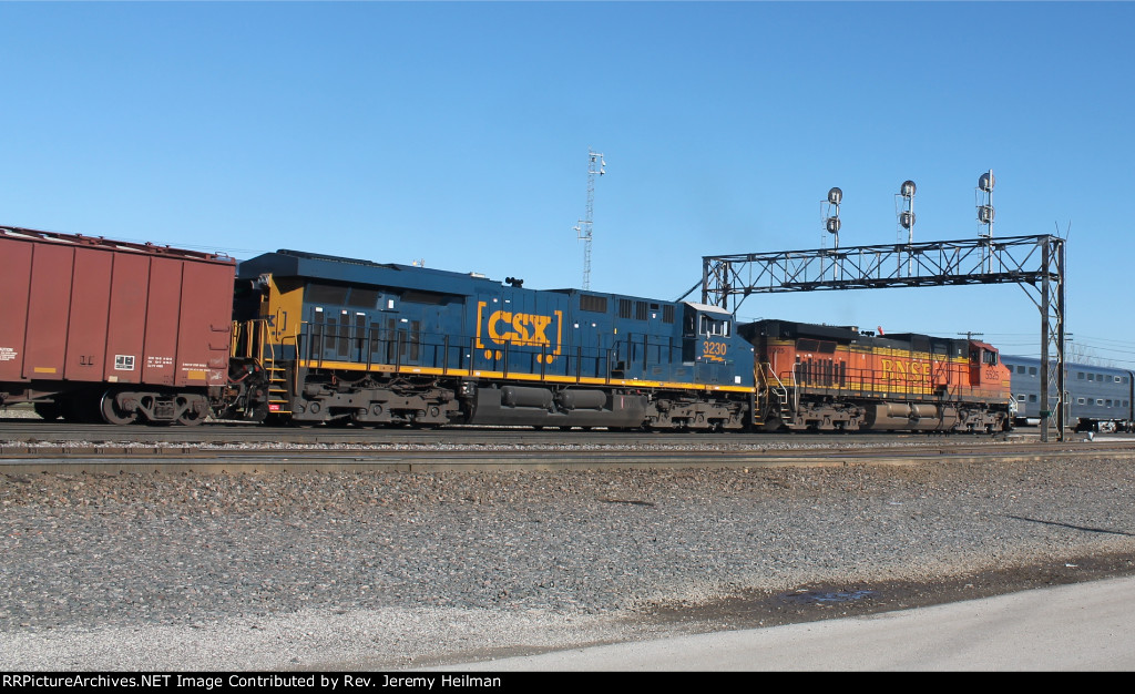 BNSF 5525 & CSX 3230 (2)